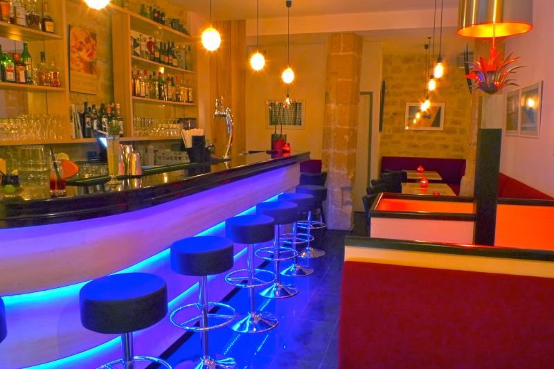 Le Max : petite restauration de saison & cocktails à foison